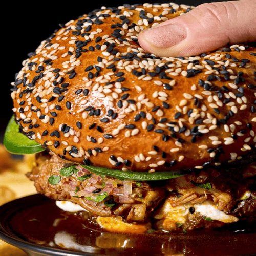 Gordon Ramsay's Luxe Royale Burger: A Symphony of Flavors