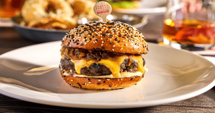 Gordon Ramsay's Ultimate Cheeseburger: The Peak of Perfection
