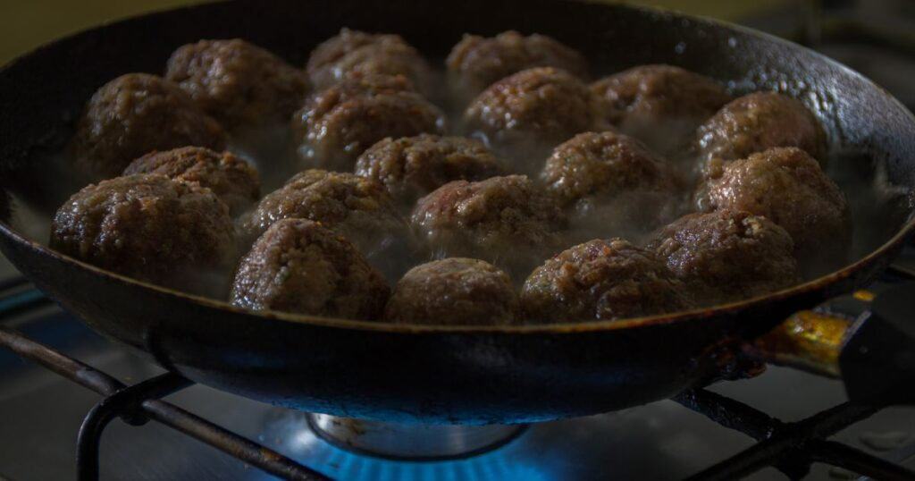 Gordon Ramsays Secret Meatball Guide - Transform Your Dinner Tonight!